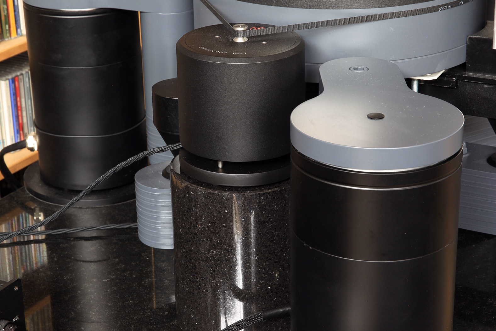 some serious turntable motors | AudioCirc.com